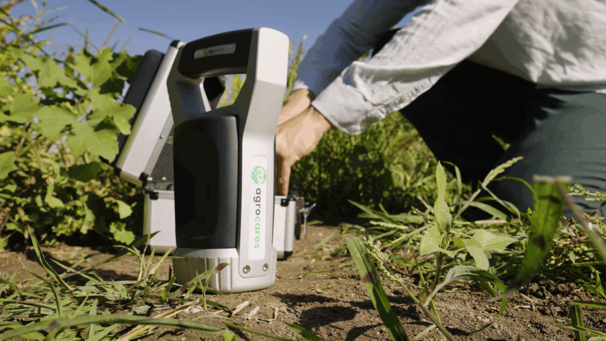 Agrocares Nutrient Scanner – FarmB