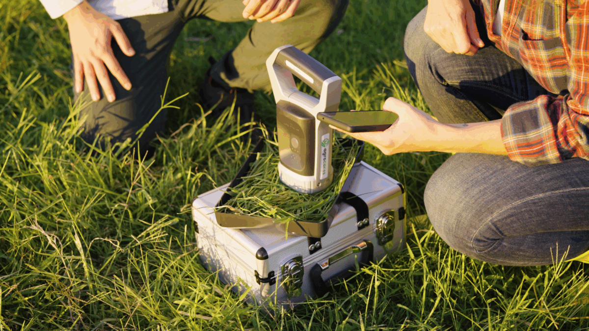 Agrocares Nutrient Scanner – FarmB